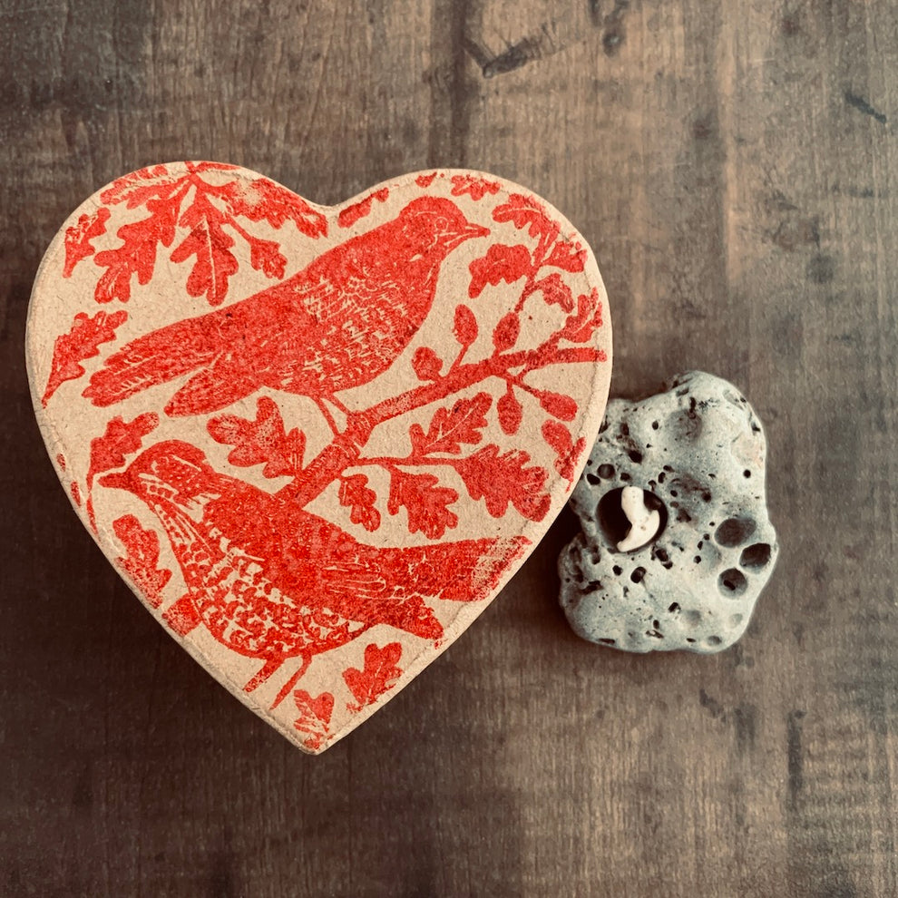 Hag Stone - Natural Holey Rock – Birdmoss